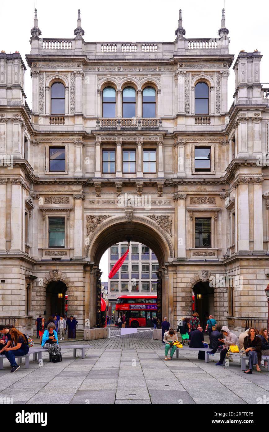 The royal academy london courtyard hi-res stock photography and images ...