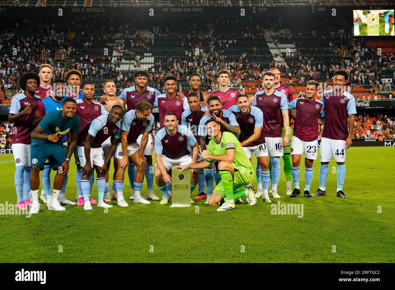 Aston villa fc football team hi-res stock photography and images - Alamy