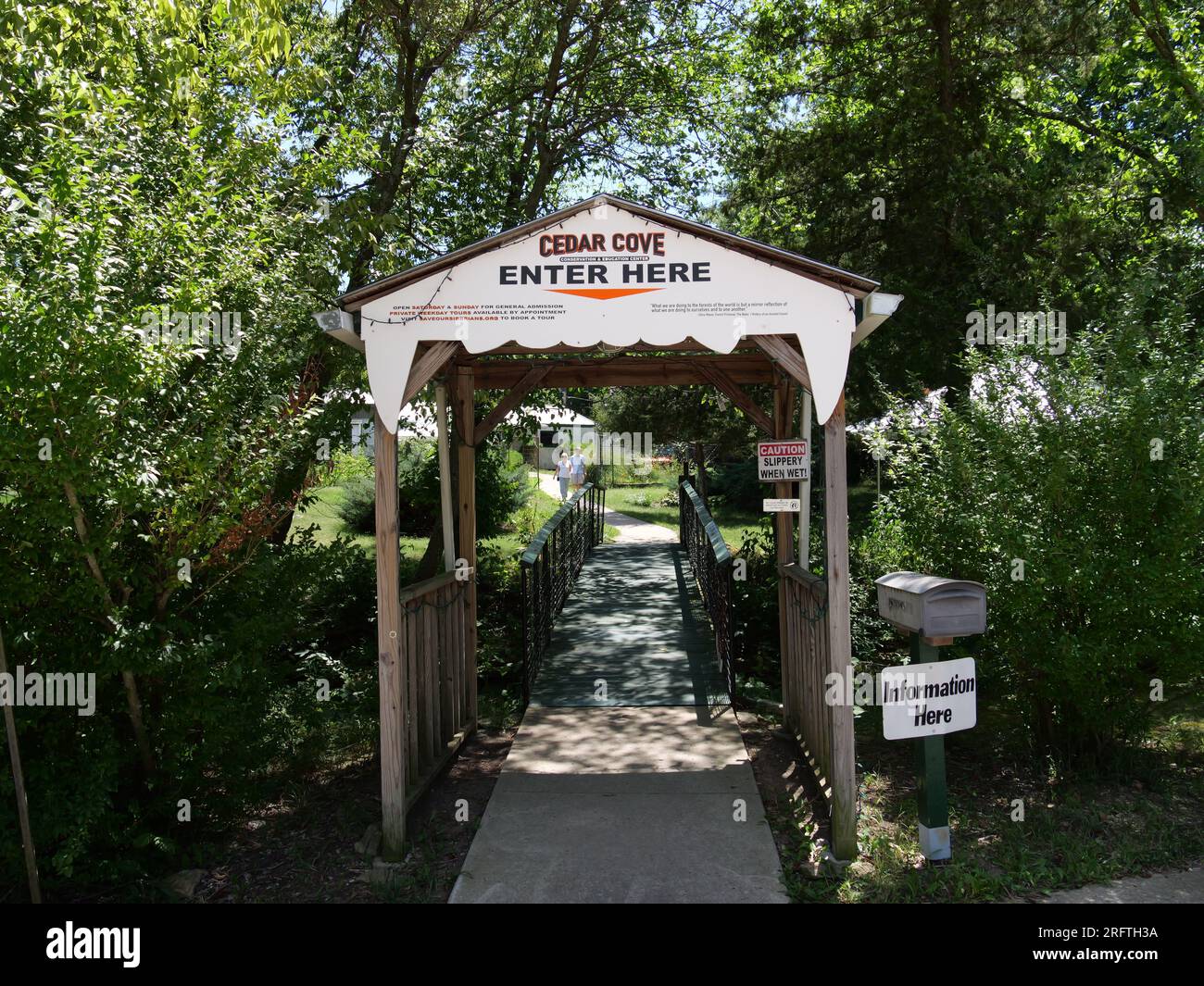 Cedar cove hi-res stock photography and images - Alamy