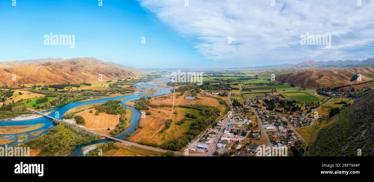 Kurow town along Waitaki river in scenic valley of New Zealand Stock ...