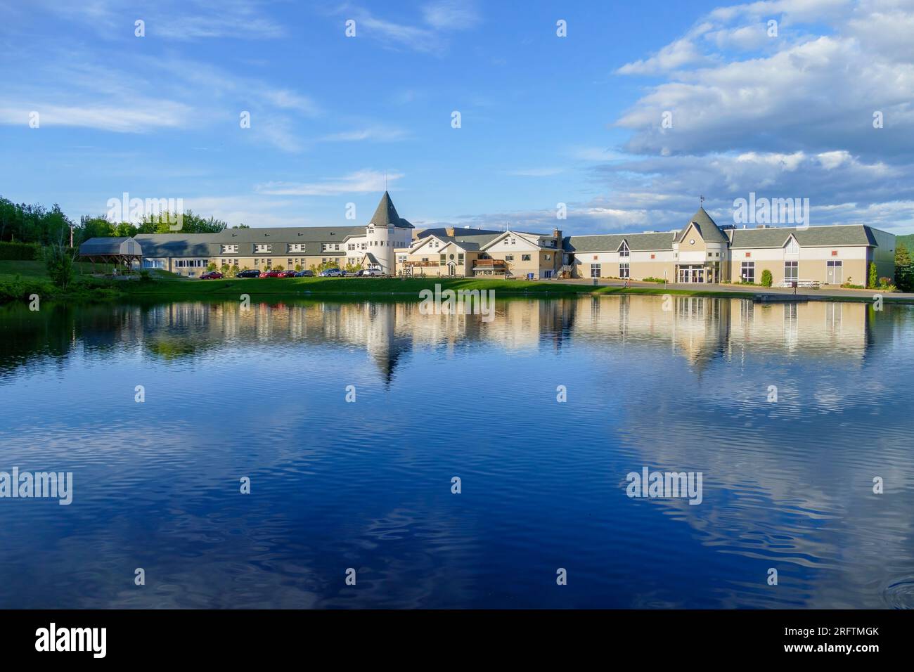 Auberge du Mont, Saint-Gabriel-de-Valcartier, Quebec, Canada Stock ...