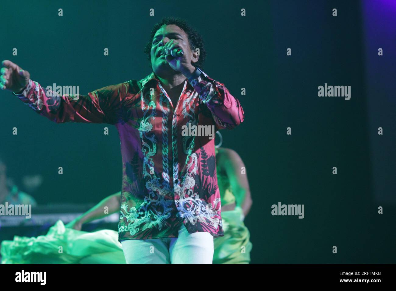 Les titres de jean claude gaspard retrouvent la scene hi-res stock ...