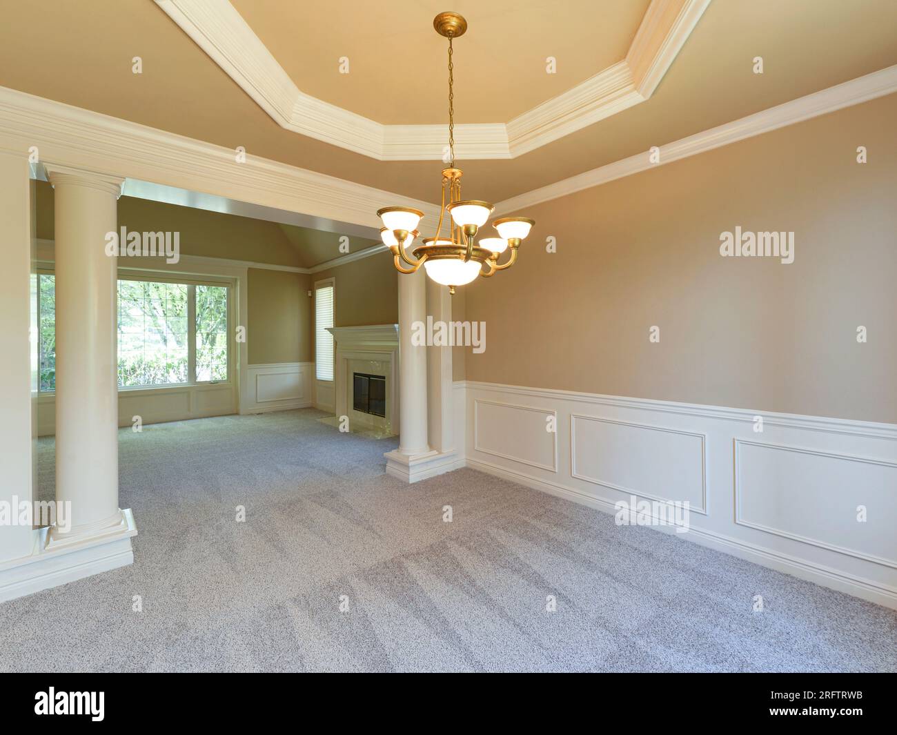 Modern residential empty dining room interior Stock Photo - Alamy