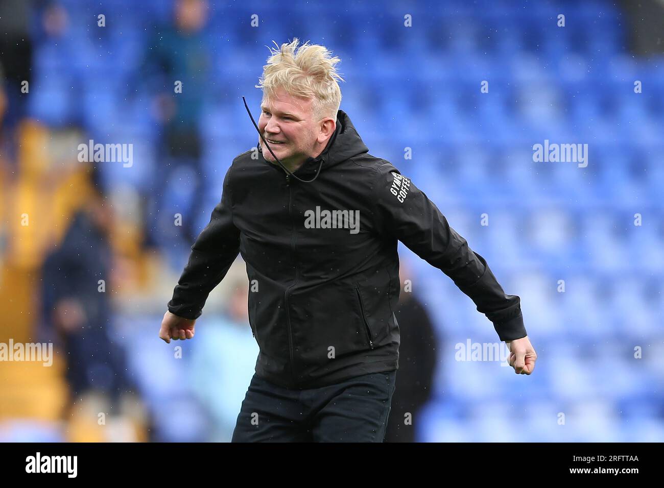 Manager of barrow afc hi-res stock photography and images - Alamy