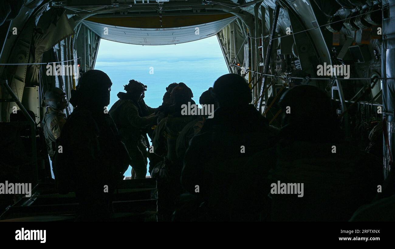Australian Army 2nd Commando Regiment static line jump from a U.S. Air ...