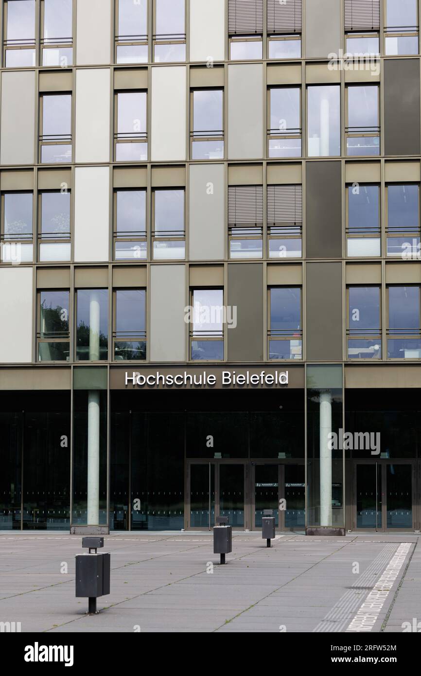 Masters degrees hi-res stock photography and images - Alamy