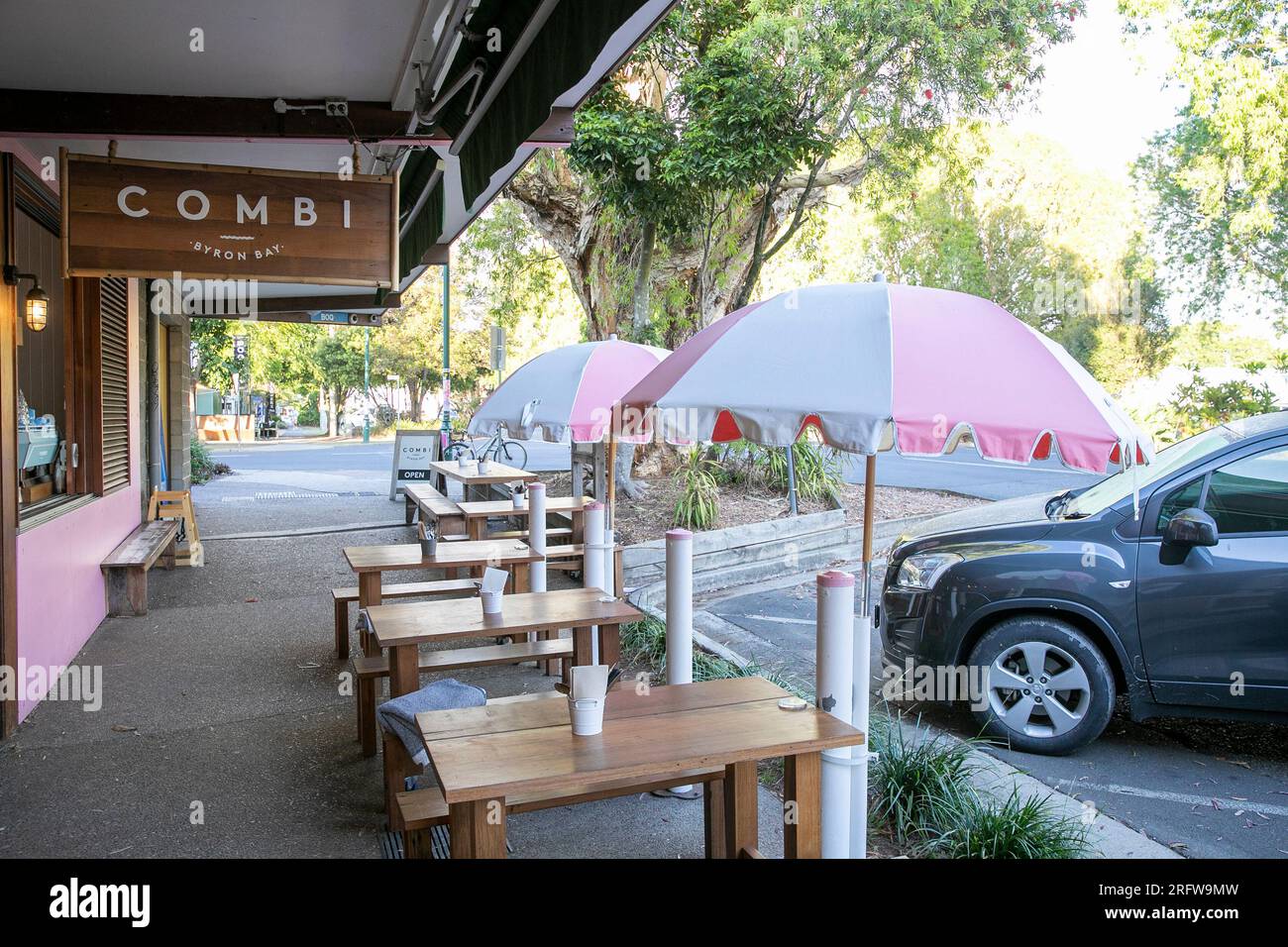 Byron Bay breakfast cafe, Combi, in this coastal town, diner food meals ...