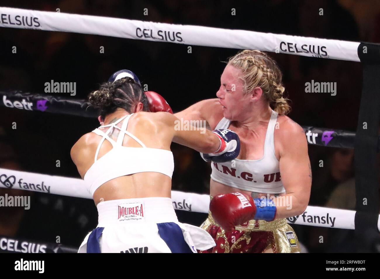 Amanda serrano heather hardy hi-res stock photography and images - Alamy