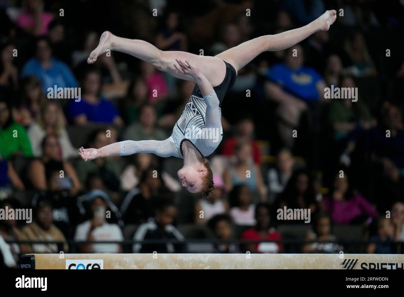 Dulcy Caylor performs on the balance beam at the U.S. Classic ...