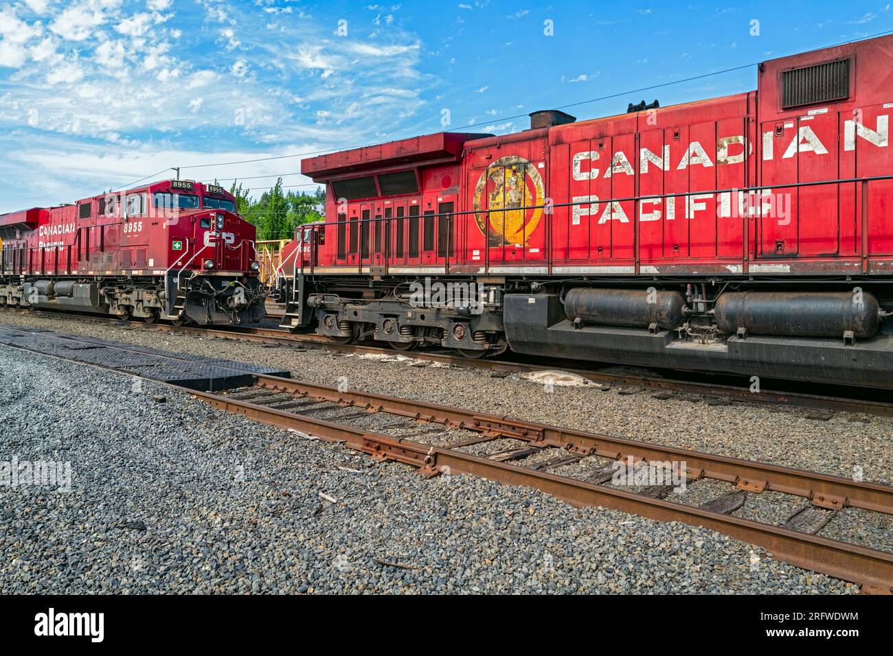 Modern canadian freight locomotive hi-res stock photography and images - Alamy