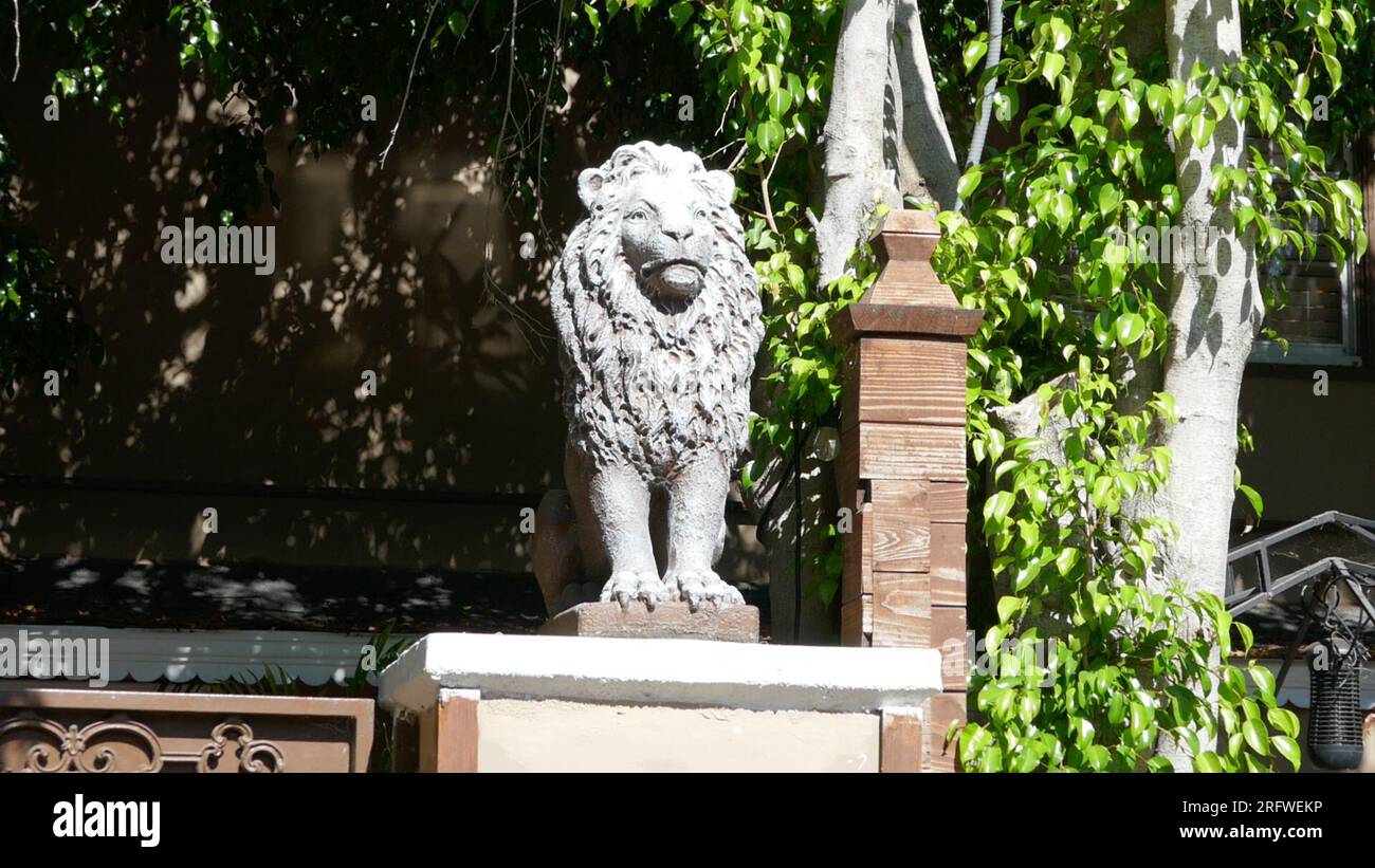 Beverly Hills, California, USA 5th August 2023 Lion Statue at Home on ...