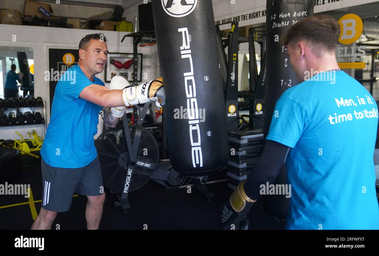 Dave Thompson training will son Will at Bells Gym in Altrincham ...