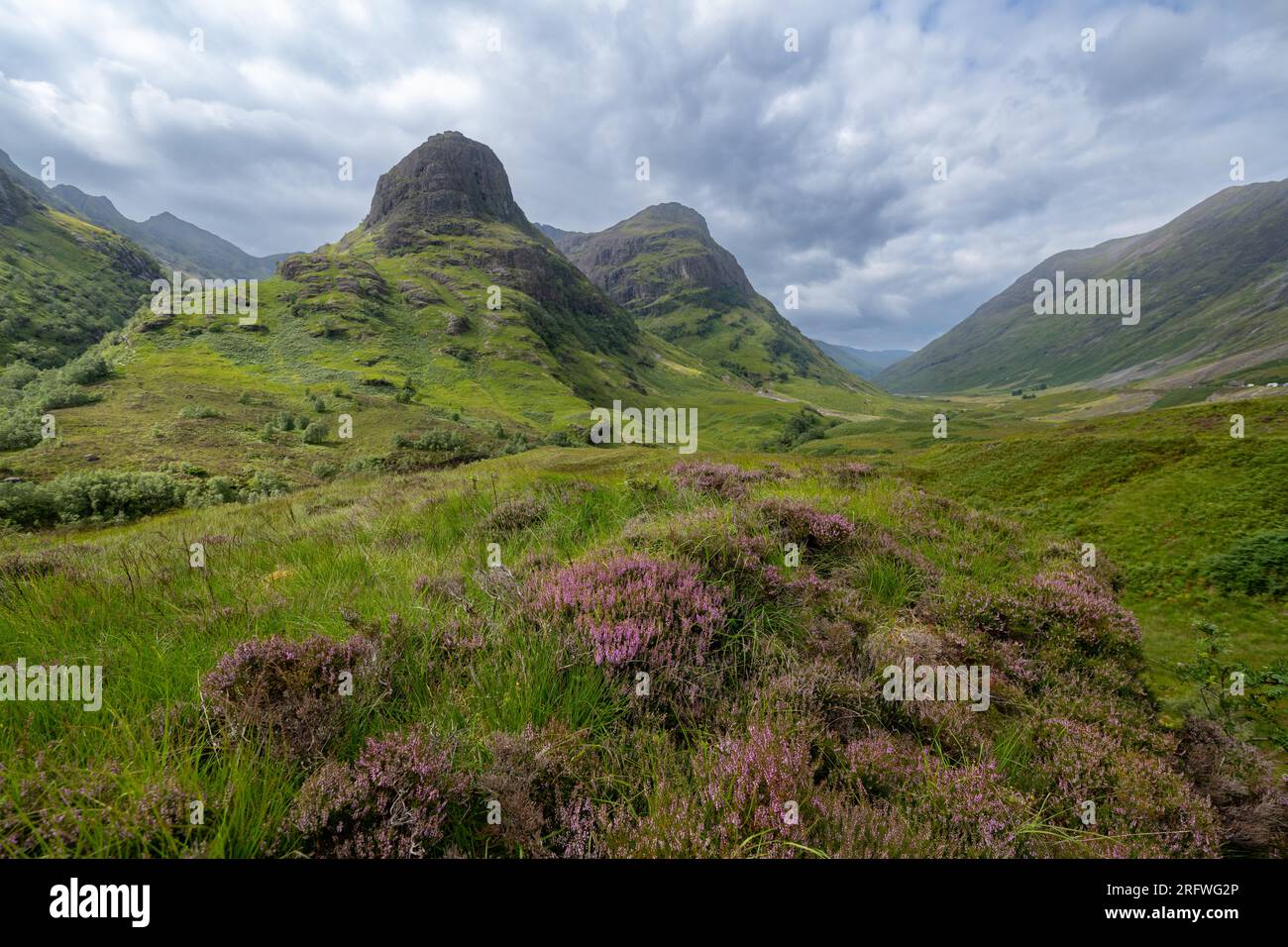 Peaks of Beinn Fhada and Gearr Aonach hiding entrance to Coire Gabhail ...