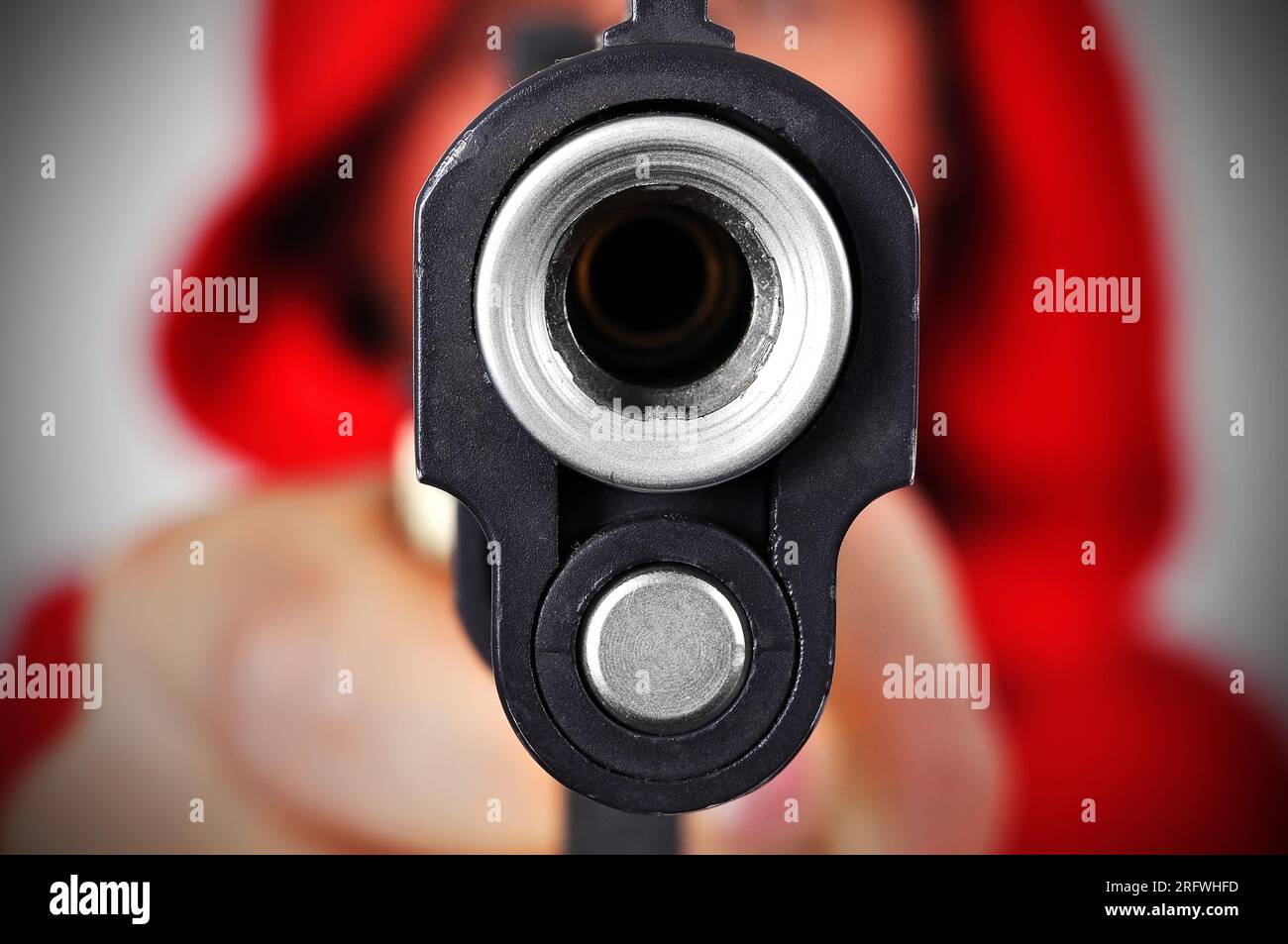 Focus on the gun hi-res stock photography and images - Alamy