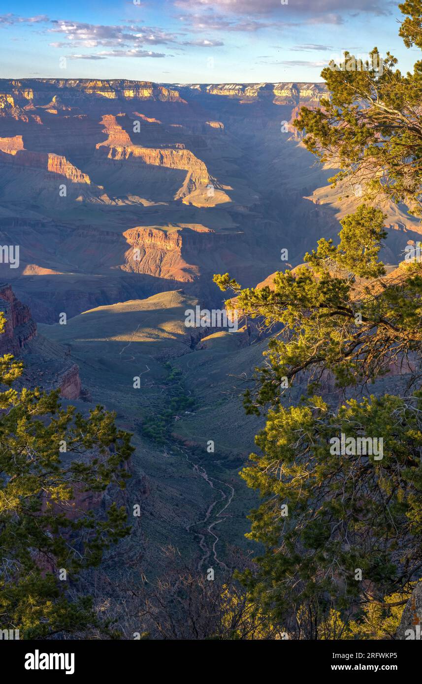 The famous Grand Canyon in Arizona just before sunset Stock Photo - Alamy