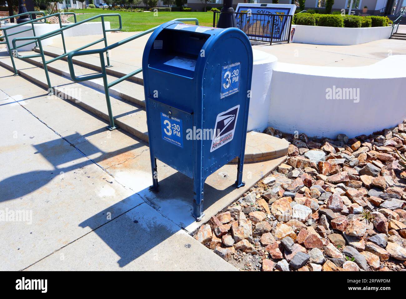 United states postal service blue mail drop hi-res stock photography ...