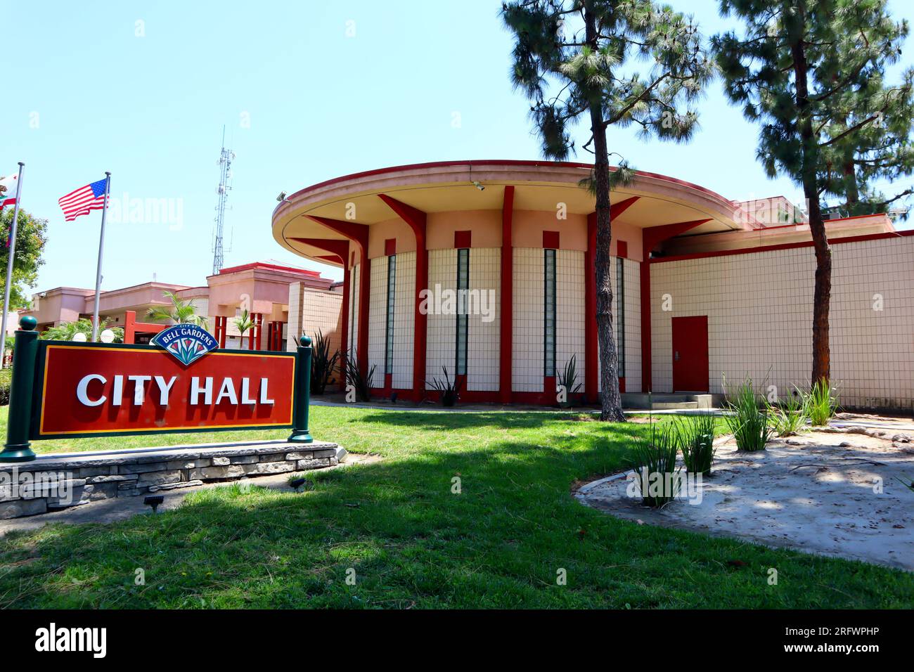 BELL GARDENS (Los Angeles County), California: BELL GARDENS City Hall ...