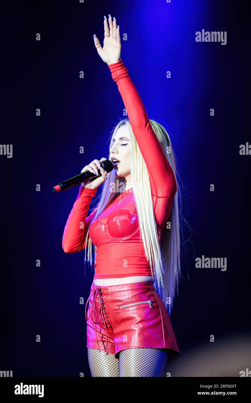 Ava max musician hi-res stock photography and images - Alamy