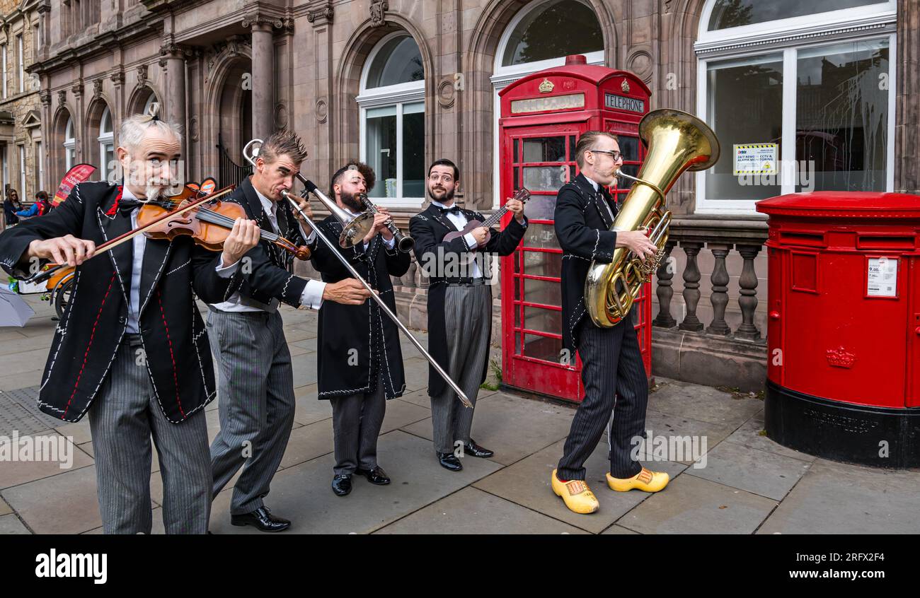 Slapstick instrument hi-res stock photography and images - Alamy