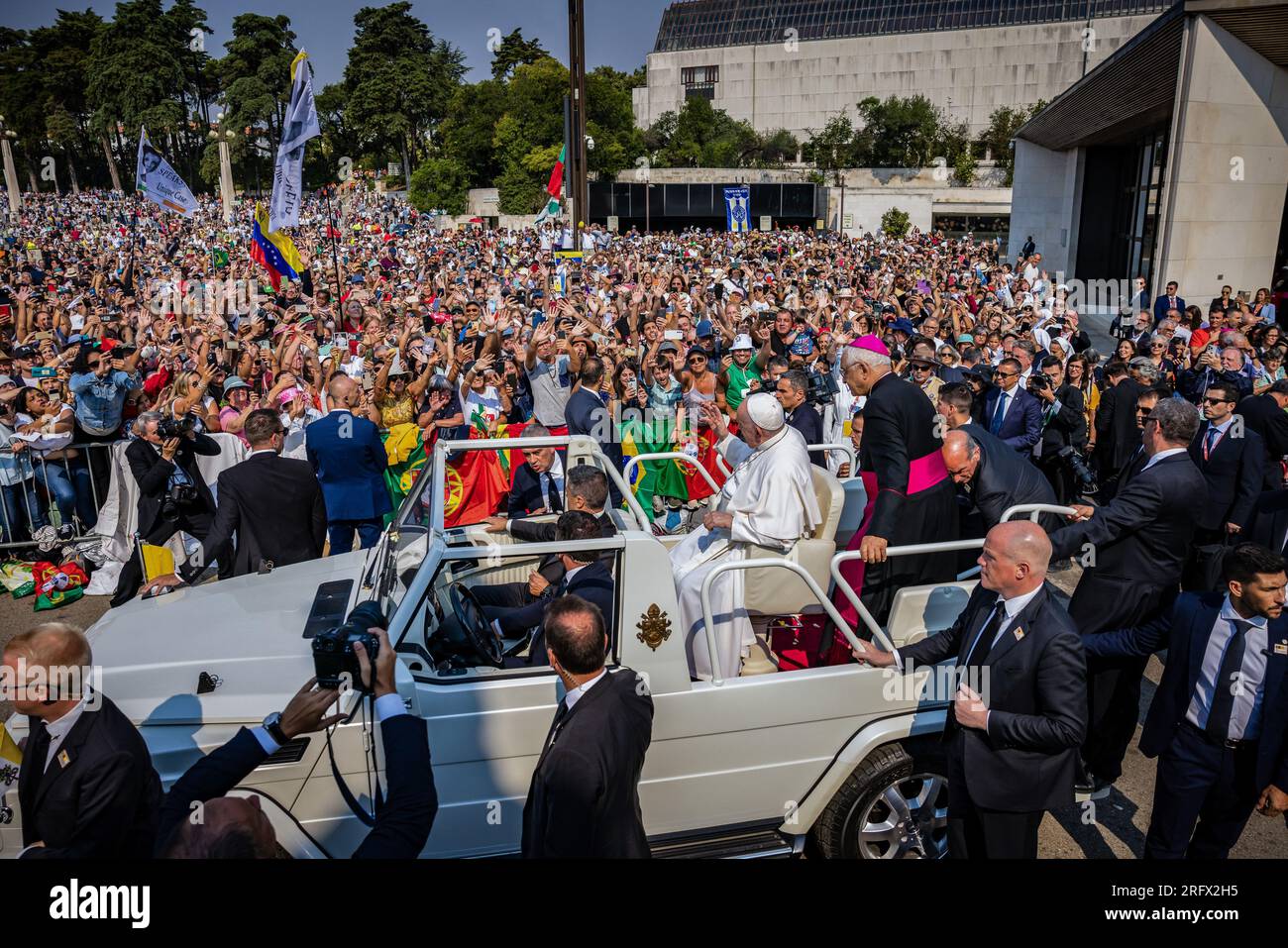 Fatima, Portugal. 05th Aug, 2023. Pope Francis waves from the ...