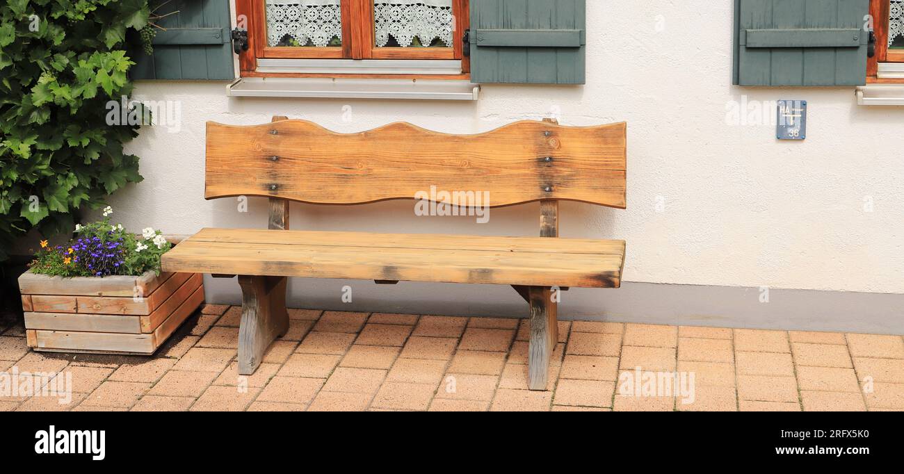 Wooden benches outside a public house hi-res stock photography and ...