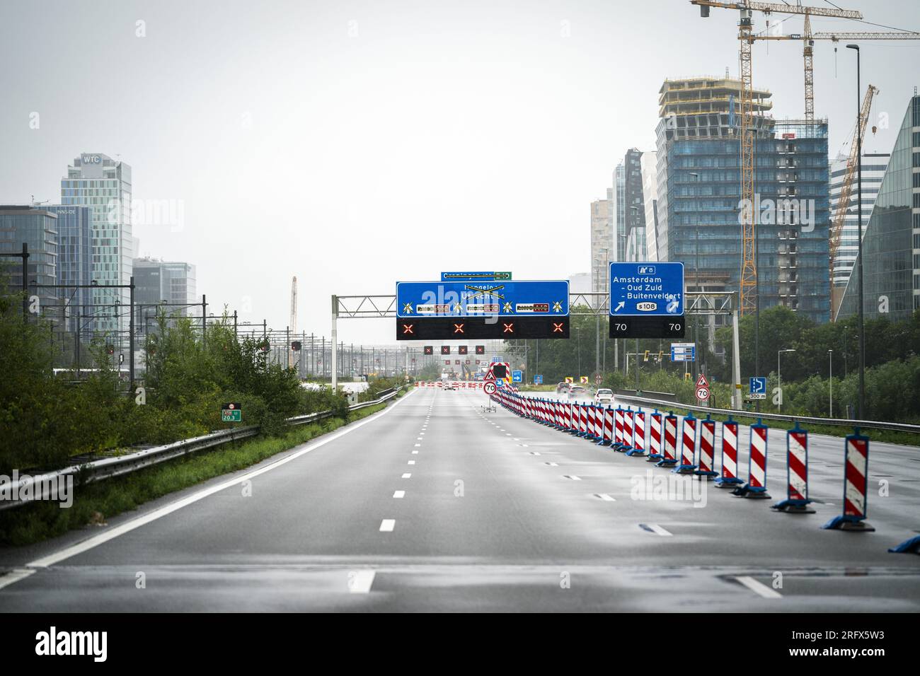 AMSTERDAM - Work on the A10 motorway. The A10 and A4 motorways and a ...