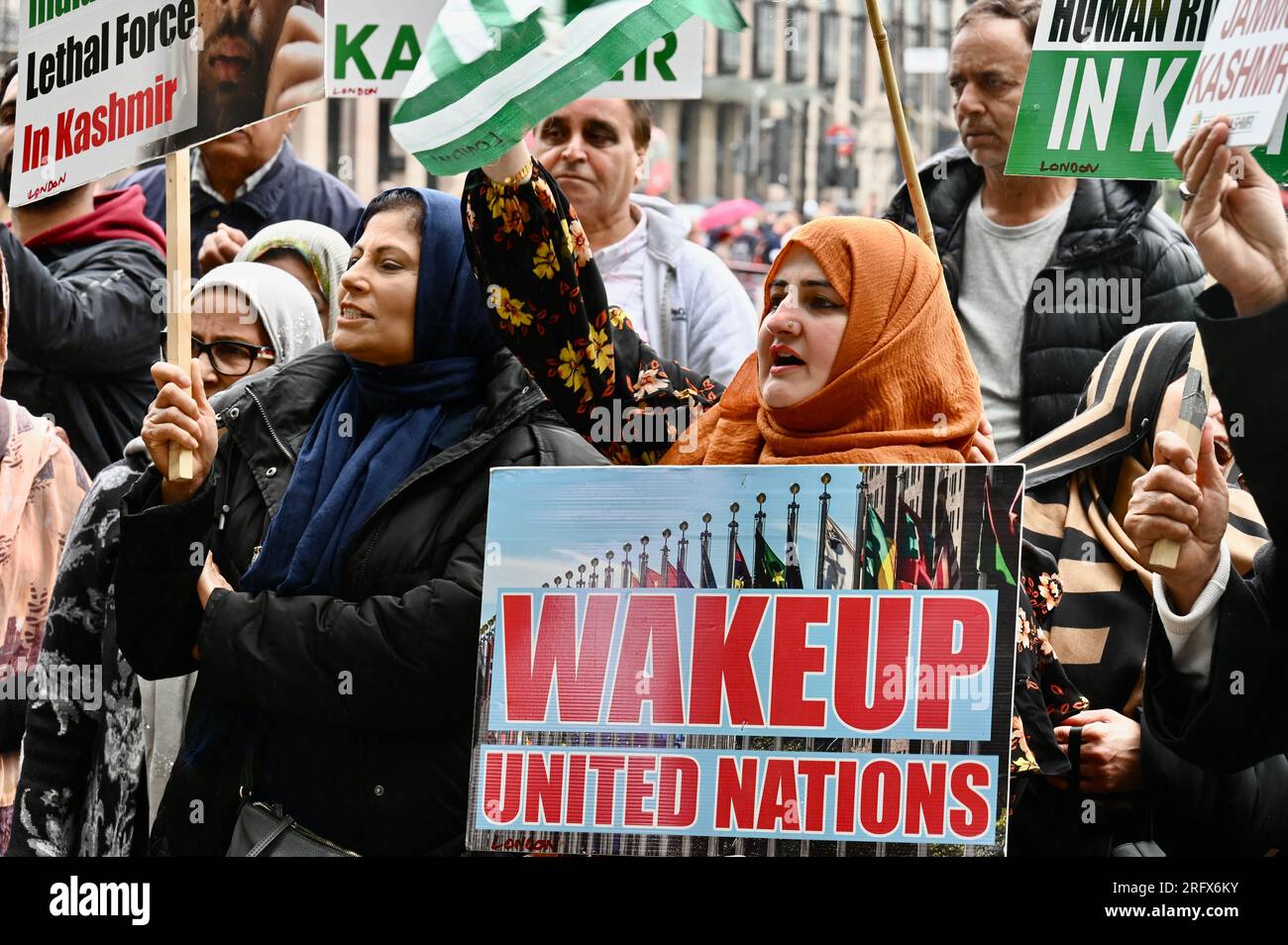 Kashmir protest hi-res stock photography and images - Alamy