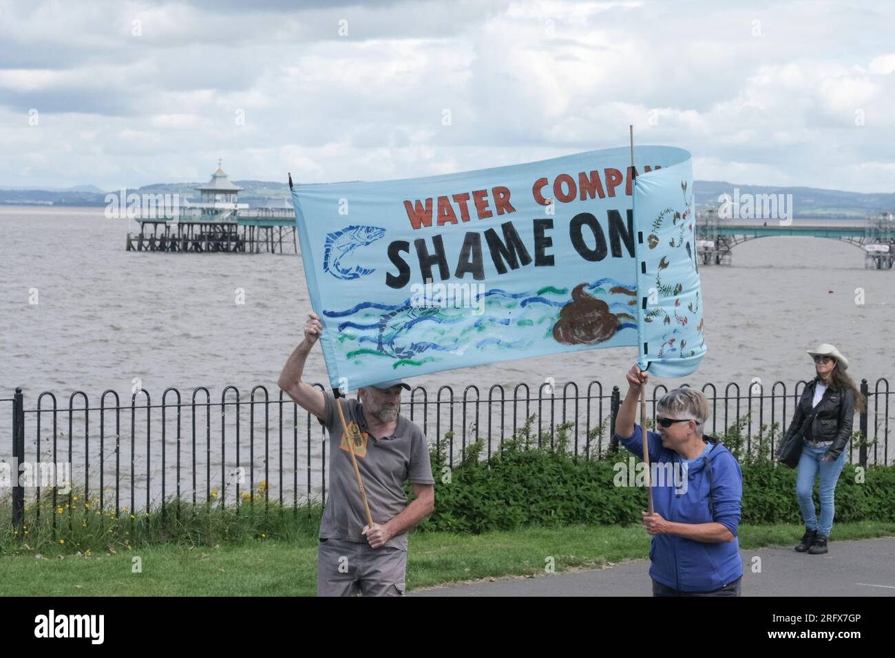 Dumping sewage rivers hi-res stock photography and images - Alamy