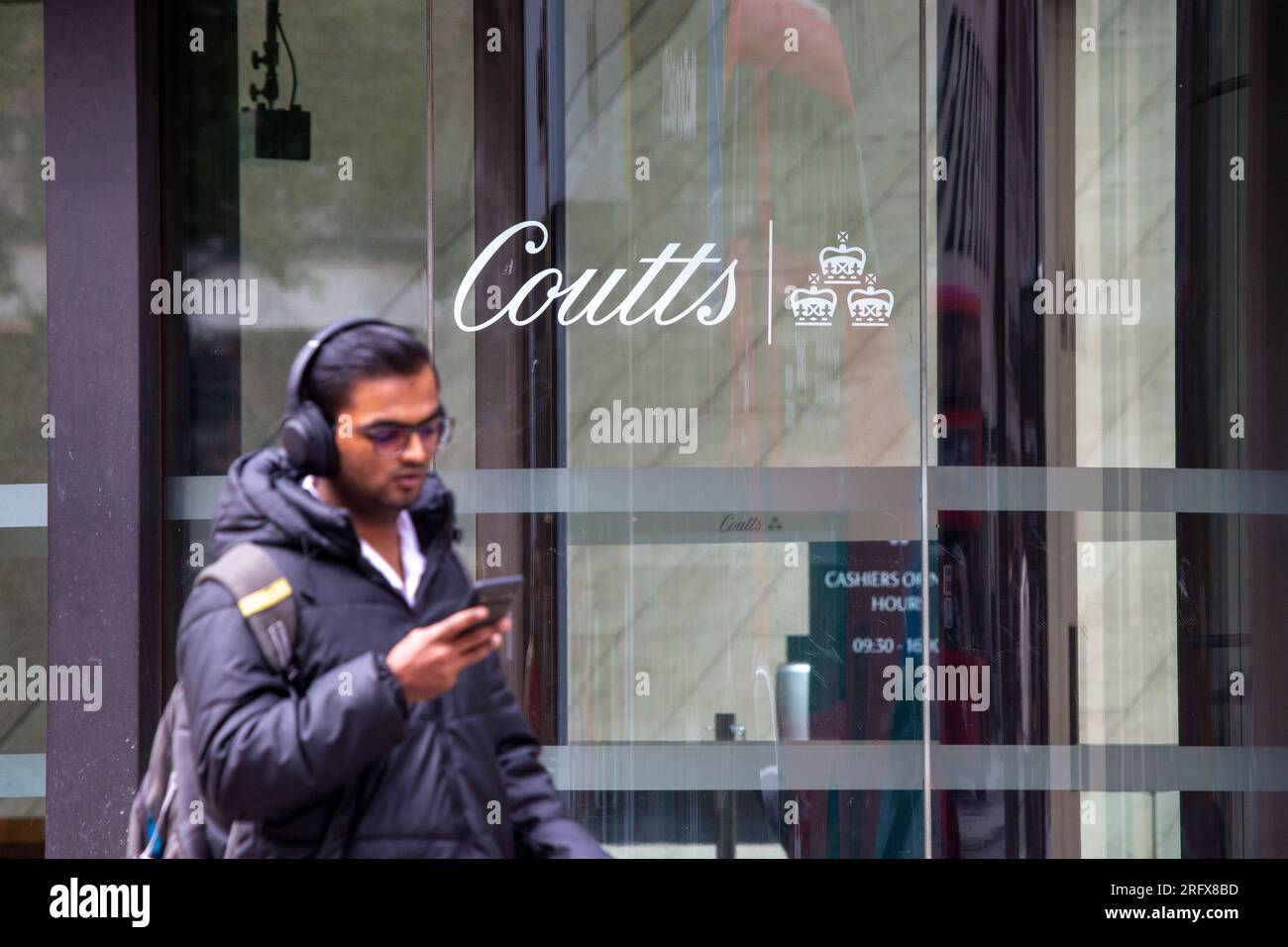 Coutts logo hi-res stock photography and images - Alamy