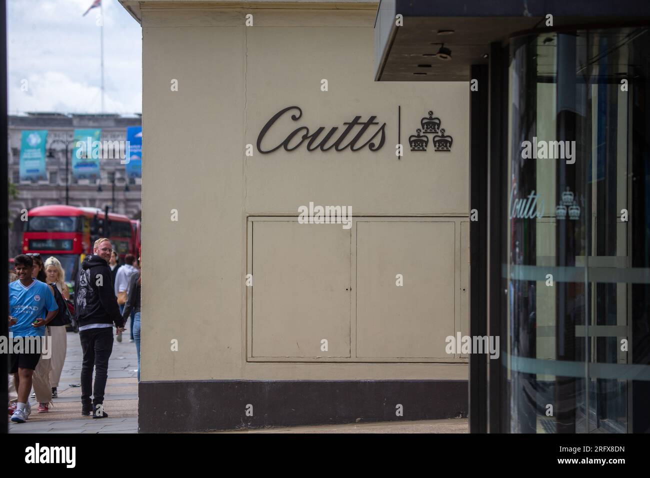 Coutts logo hi-res stock photography and images - Alamy