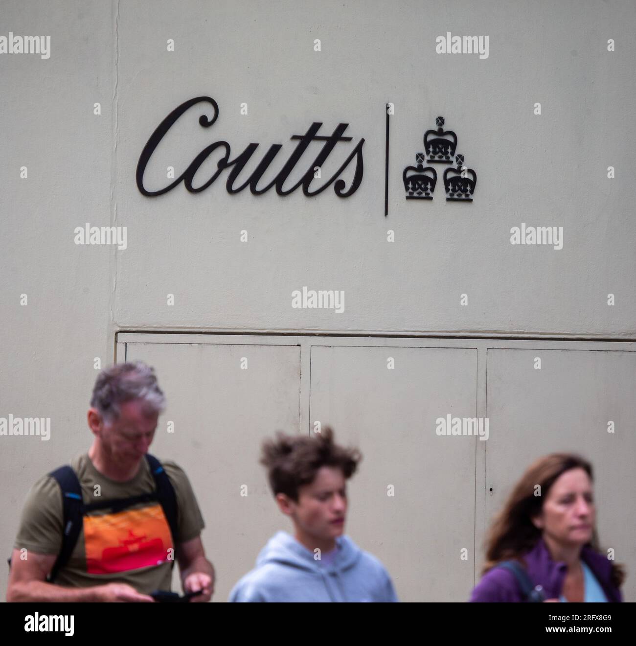 Coutts logo hi-res stock photography and images - Alamy