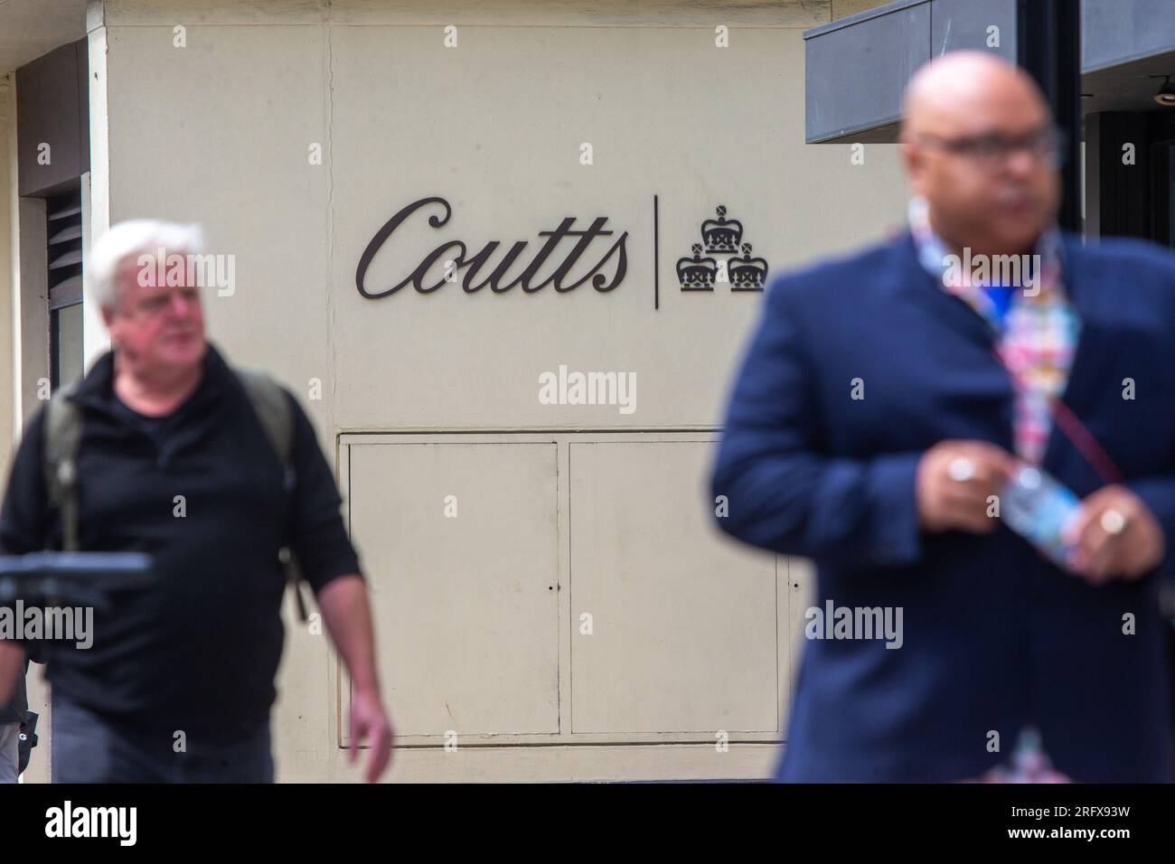 Coutts logo hi-res stock photography and images - Alamy
