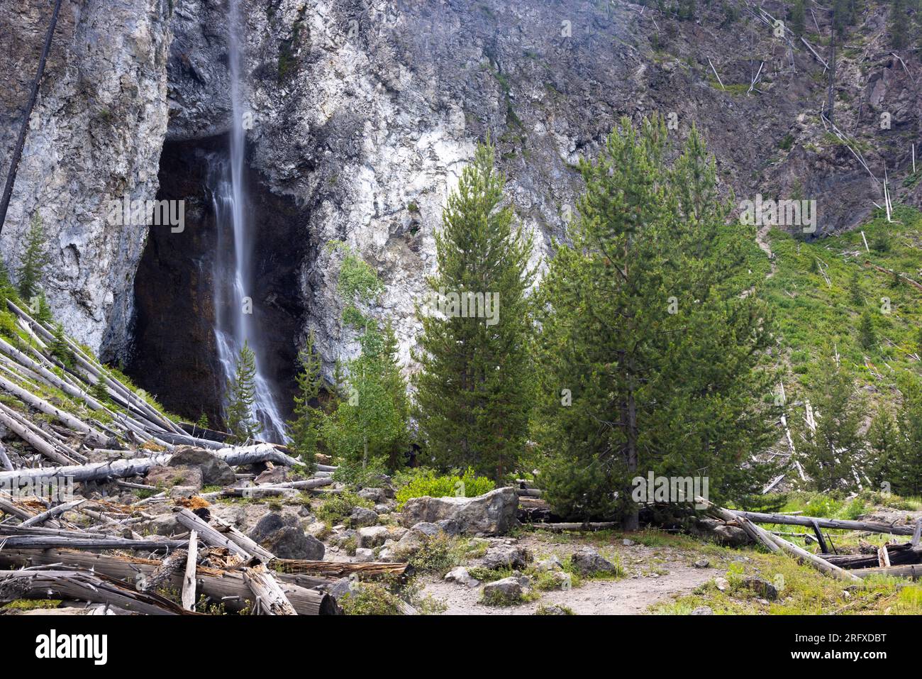 Fairy falls trail yellowstone hi-res stock photography and images - Alamy