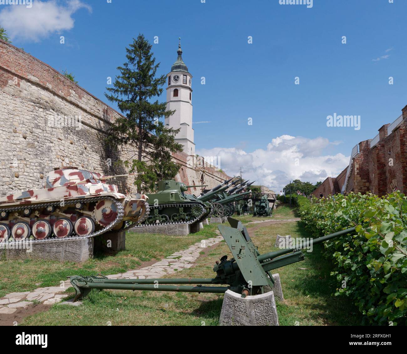 Fort historic fortress tower hi-res stock photography and images - Alamy