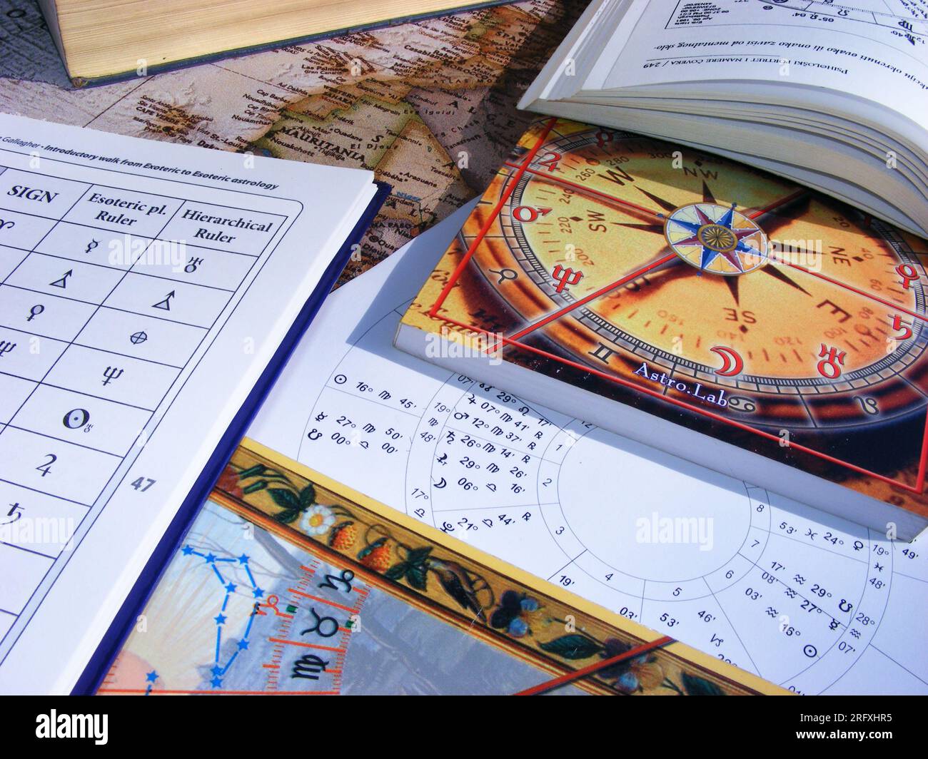 Paranormal astrology hi-res stock photography and images - Alamy