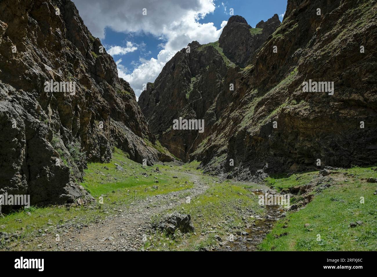 Yolyn Am Gorge of the Gurvan Saikhan Mountains in the Gobi Desert in ...