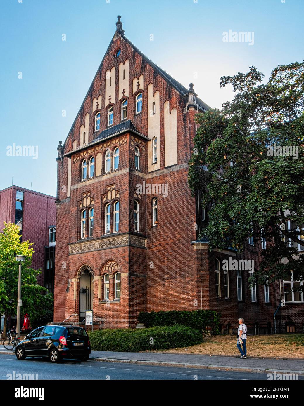 Radiology Practice in Historic Listed Building, Luisenstrasse 12, Mitte ...
