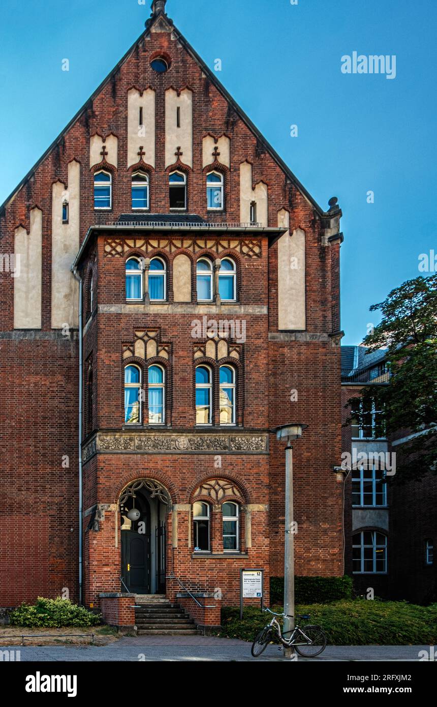 Radiology Practice in Historic Listed Building, Luisenstrasse 12, Mitte ...