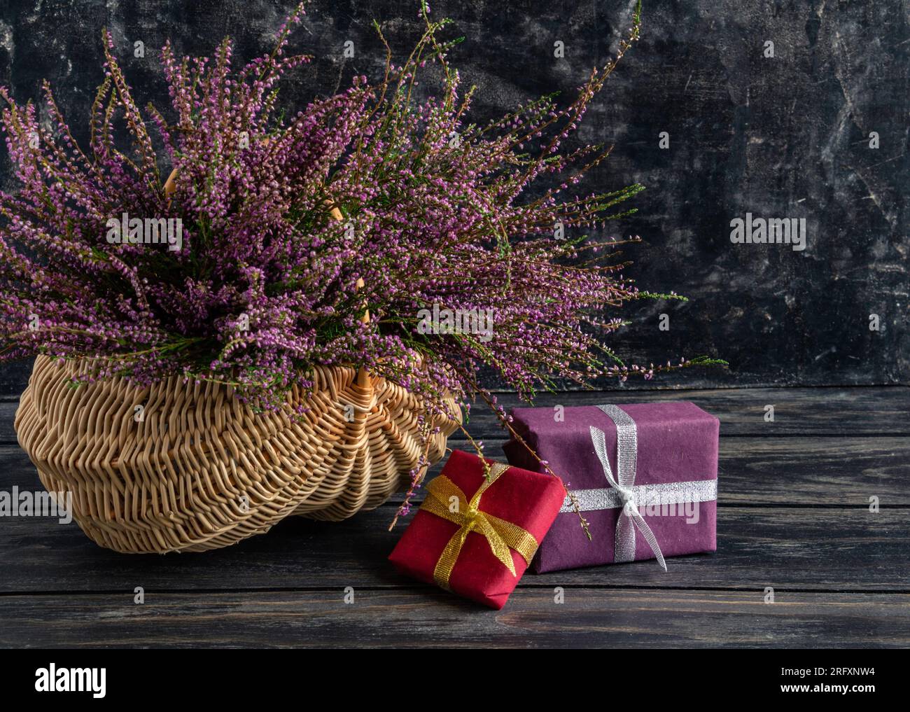 Heather bouquet hi-res stock photography and images - Alamy