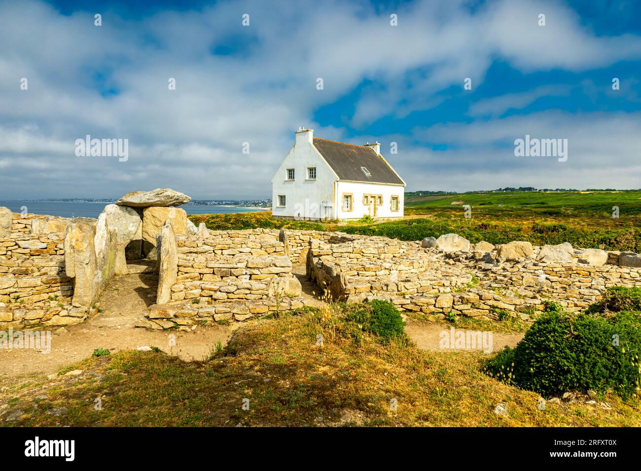 Small discovery tour to the scenic highlight Ménez Dregan in beautiful ...