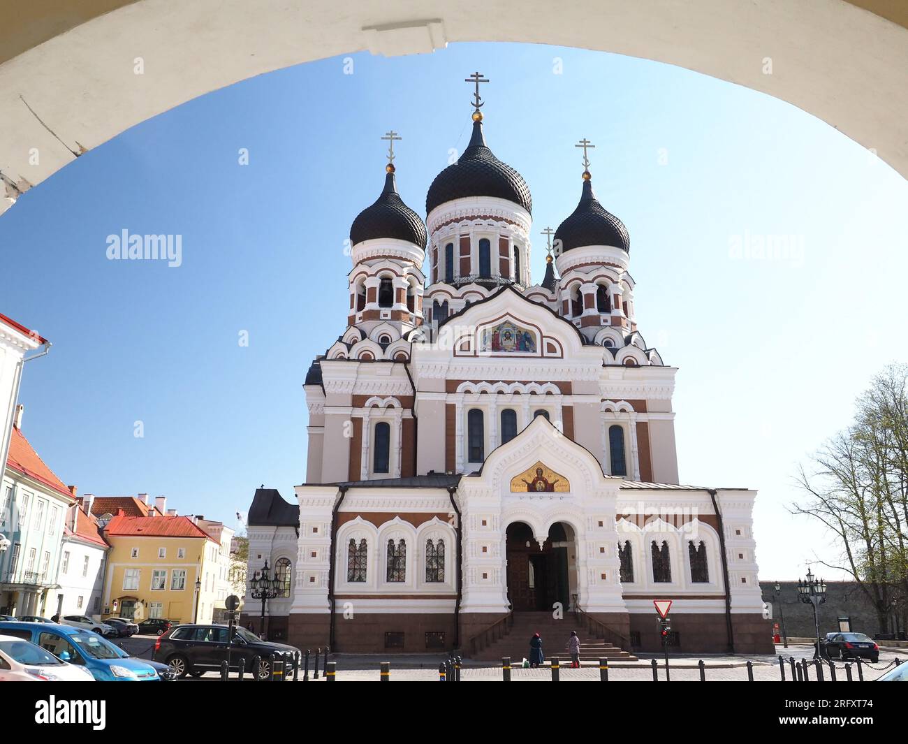Alexander nevsky cathedral white stone hi-res stock photography and ...