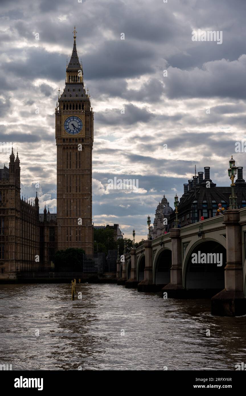 View of the landmark Big Ben clock tower in London Stock Photo - Alamy