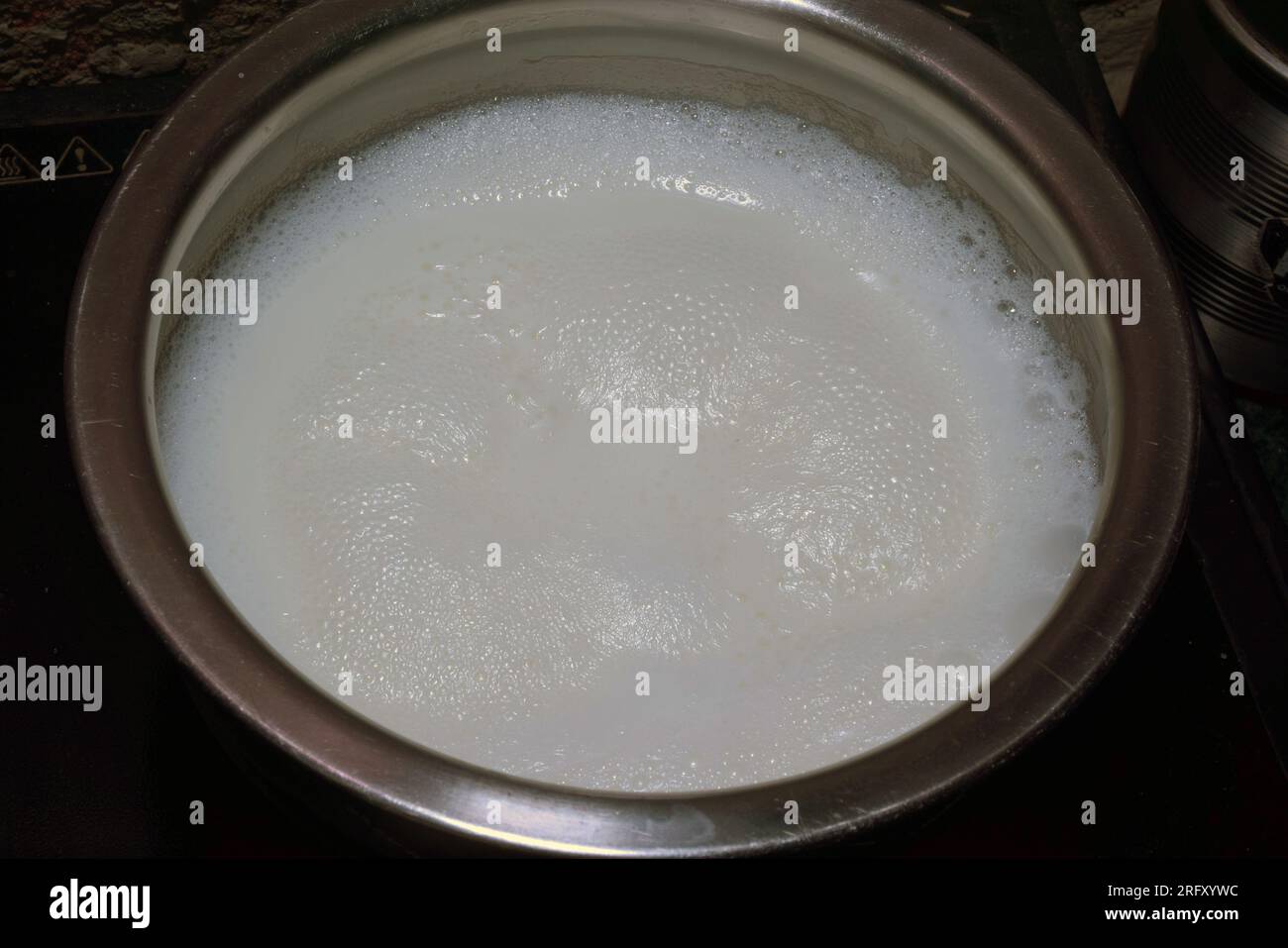 Boiling milk hi-res stock photography and images - Alamy