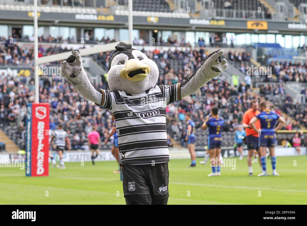 Hull fc mascot hi-res stock photography and images - Alamy