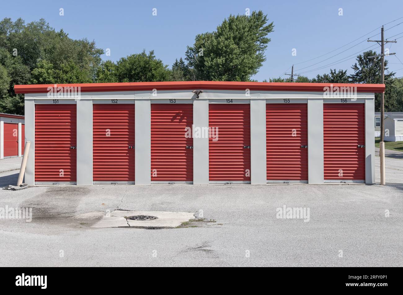 Mini warehouse hi-res stock photography and images - Alamy
