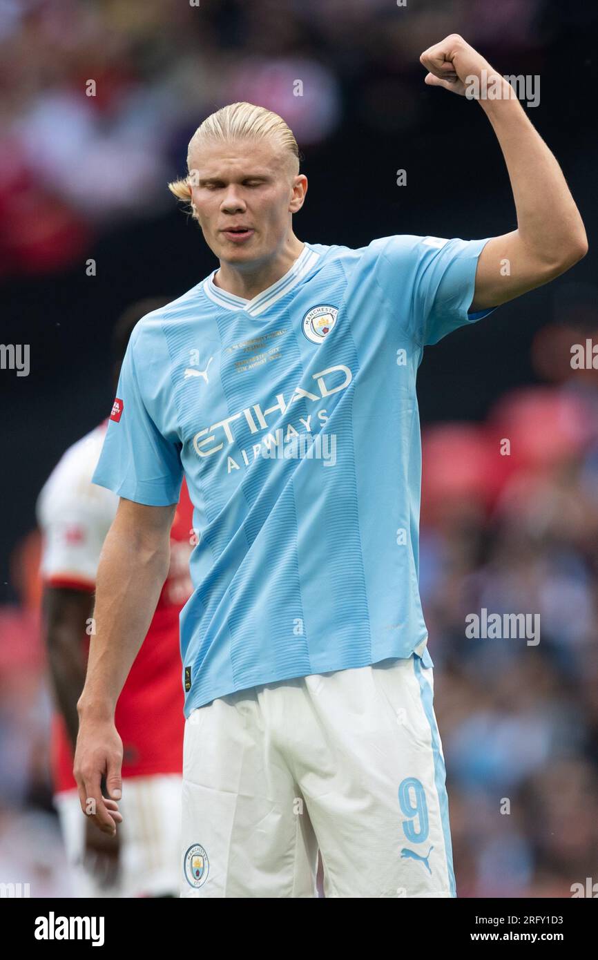 Erling haaland city arsenal hi-res stock photography and images - Alamy