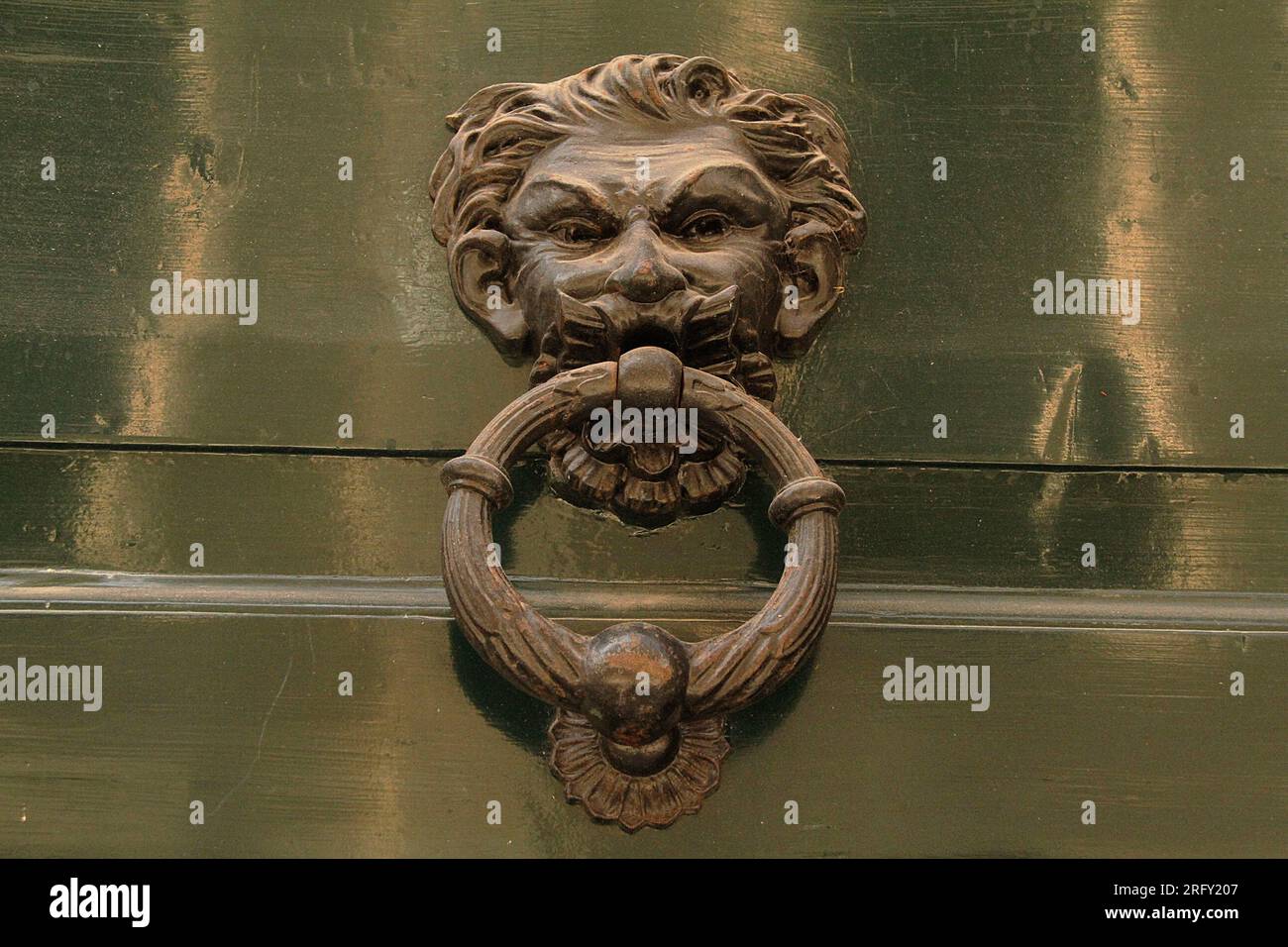 Frightening ornamental mascaron hi-res stock photography and images - Alamy