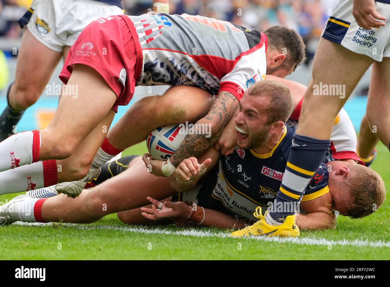 Video referee rugby hi-res stock photography and images - Alamy