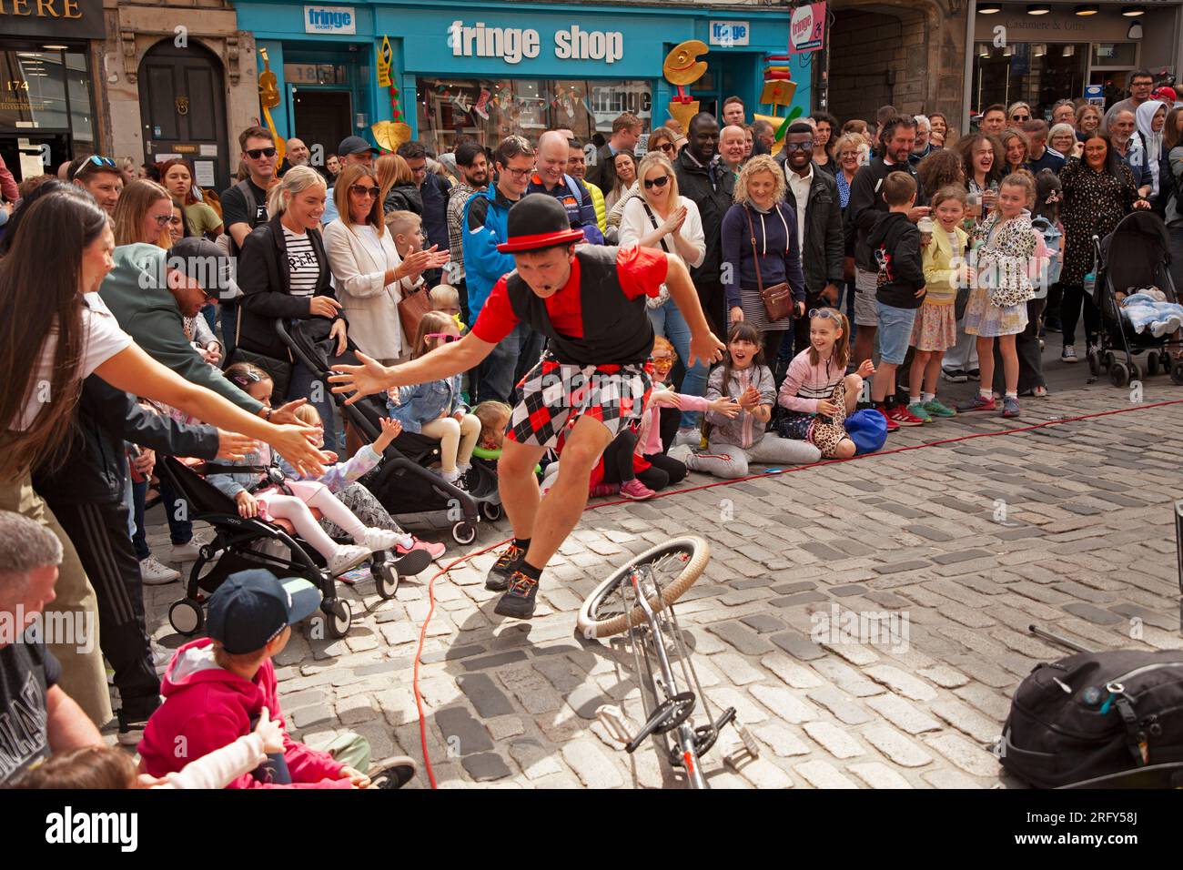 Edinburgh Festival Fringe street performances, Scotland, UK. 6 August ...