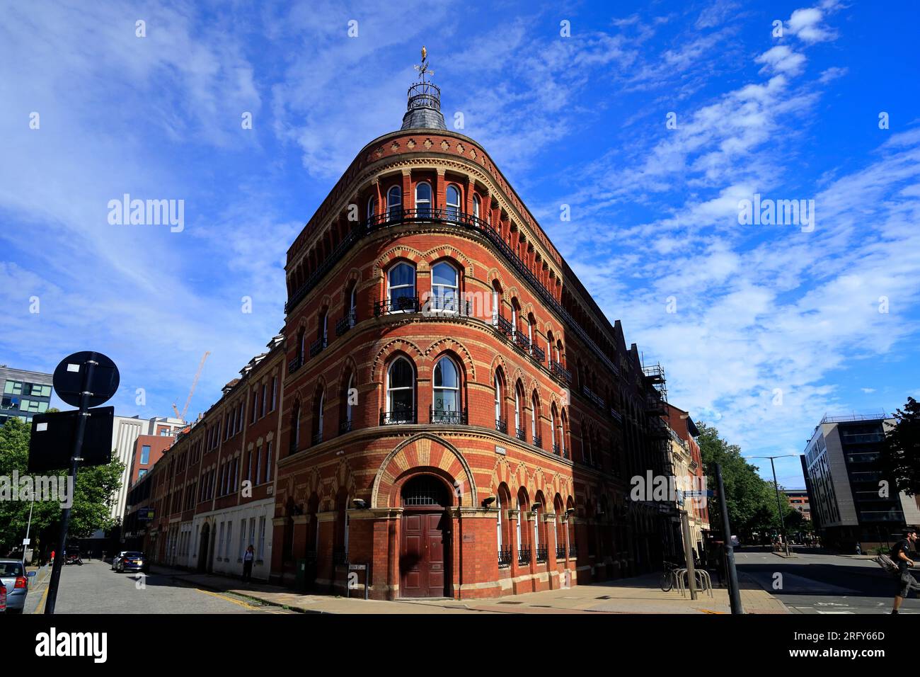 Bristol red brick building hi-res stock photography and images - Alamy